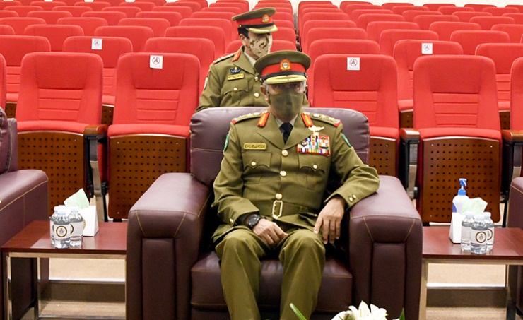 جريدة البلاد | رئيس هيئة الاركان يفتتح عددا من المنشآت التدريبية الحديثة