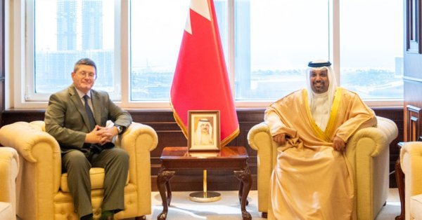 جريدة البلاد | وزير المالية يستقبل السفير البريطاني بمناسبة انتهاء فترة ...