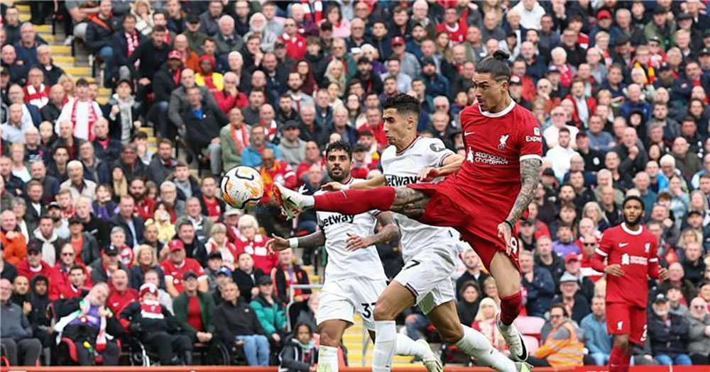 جريدة البلاد | ليفربول يواصل ملاحقة السيتي بثلاثية أمام وست هام