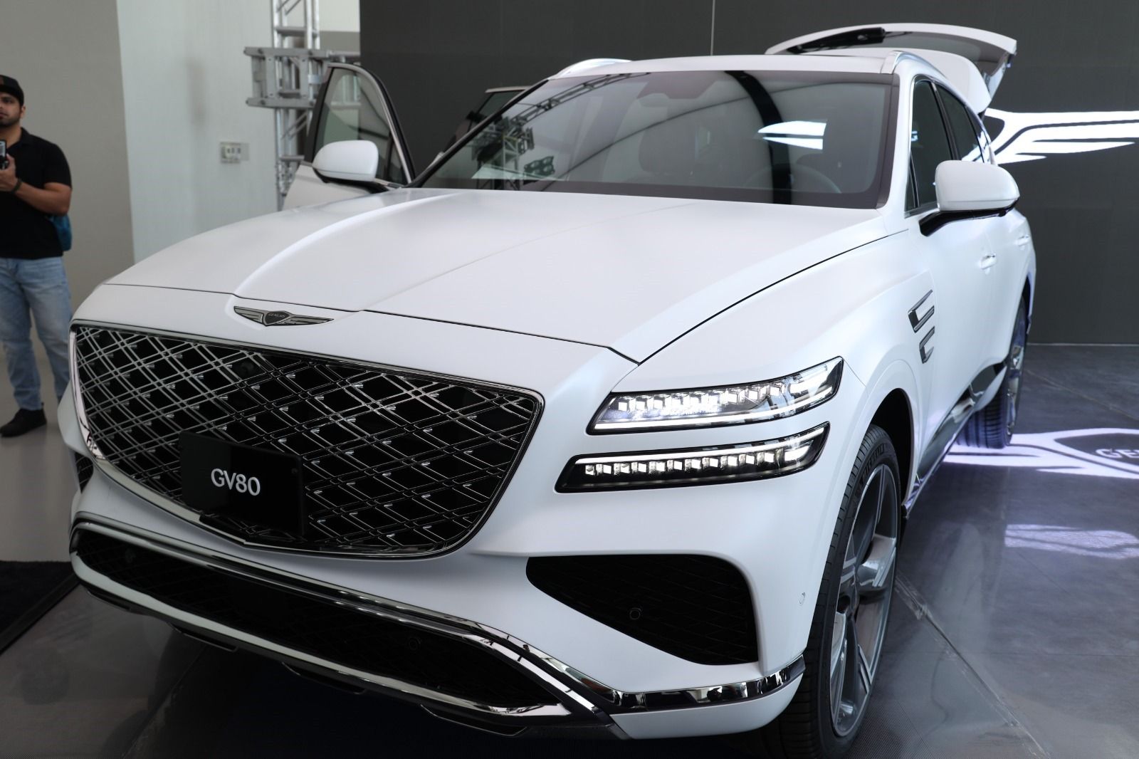 جريدة البلاد | جينيسيس البحرين تقدم GV80 وGV80 الكوبيه