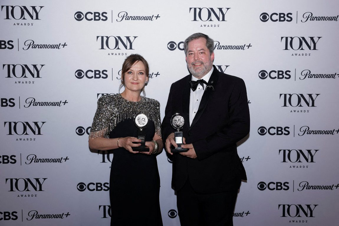 جريدة البلاد | “سترينجر ثينغز: ذا فيرست شادو” يحقق جائزة “توني”